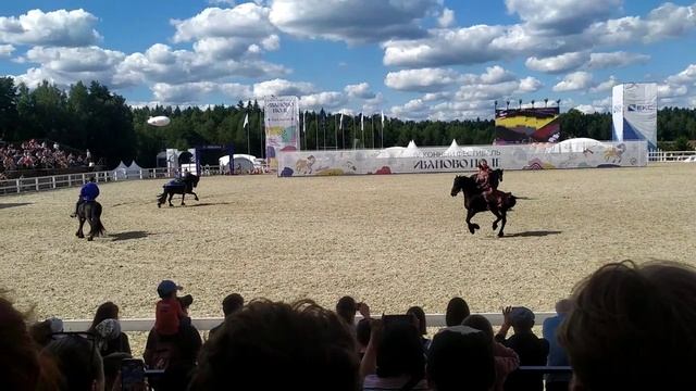 Фризы под "Калинку-Малинку"