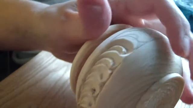 Вырезание солонки с круглыми листочками