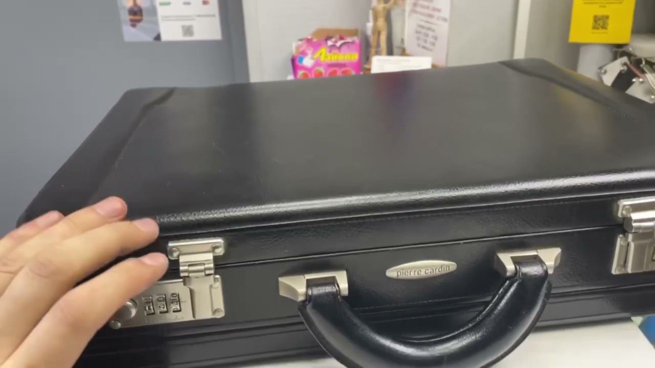 Ремонт кейса Pierre Cardin. Замена шарниров. Мастерская Александра