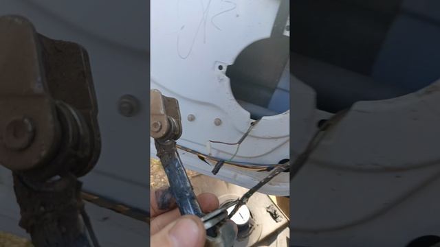 Замена передних ограничителей дверей Калины