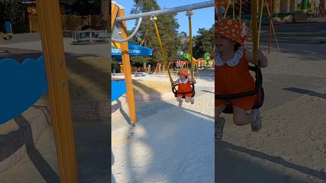 София отдыхает от немецкого языка  ? г.Челябинск парк им.Гагарина