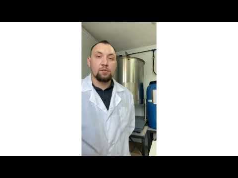 Очистка спиртосодержащей продукции после хранения в металлических бочках