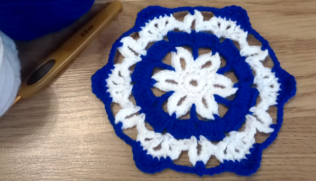 Красивая САЛФЕТКА, которую можно использовать, как ПОДСТАВКУ под горячее ? Мастер-класс и схема