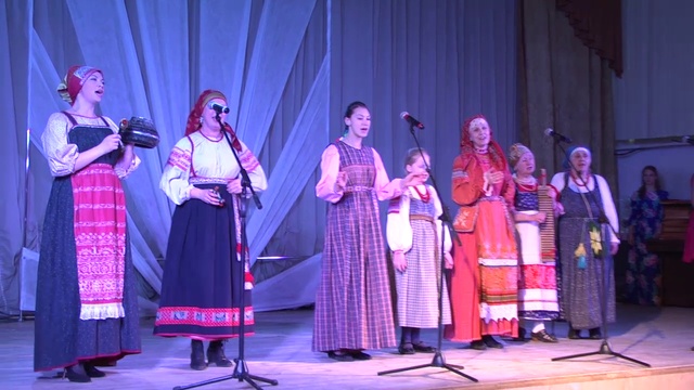 Любочажье - А пойдем, девки, во луги гулять.