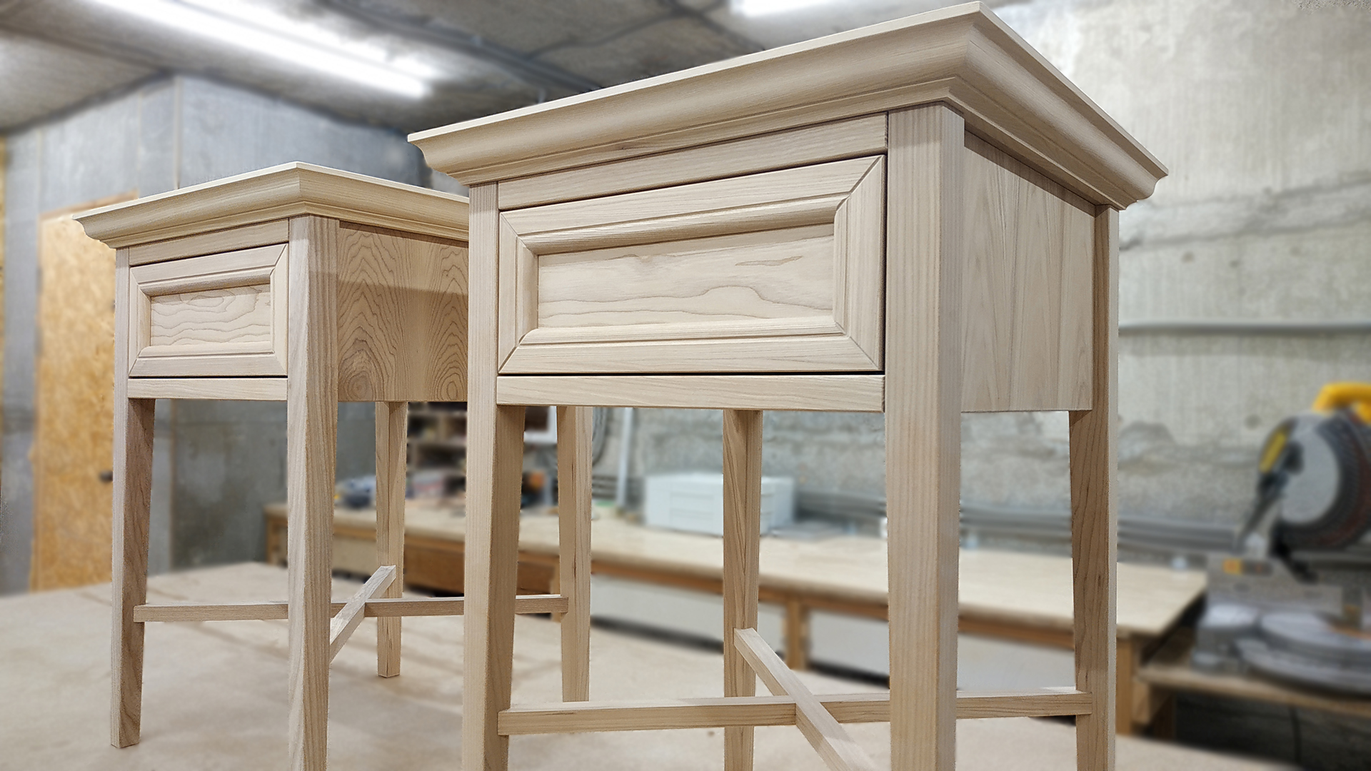 ПРИКРОВАТНЫЕ ТУМБОЧКИ из ясеня.