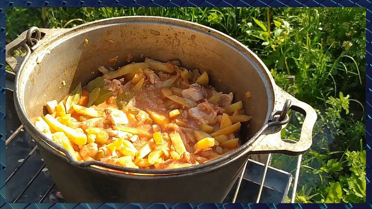 Мясо с картошкой в казане. Азу по-татарски с куриной грудкой. GoodAppetite.