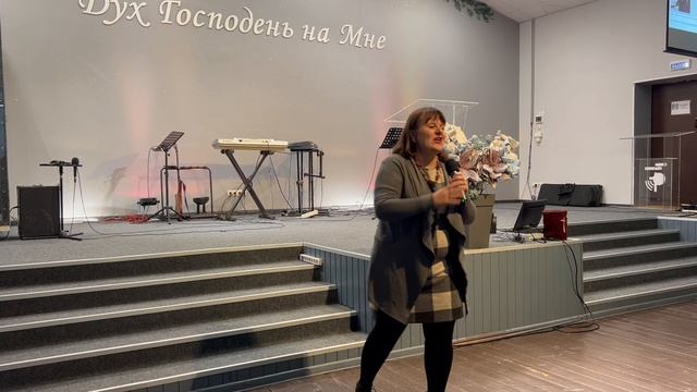 Песня «Нами наполняется Земля». Валерия Павина в церкви «Дом Божий"