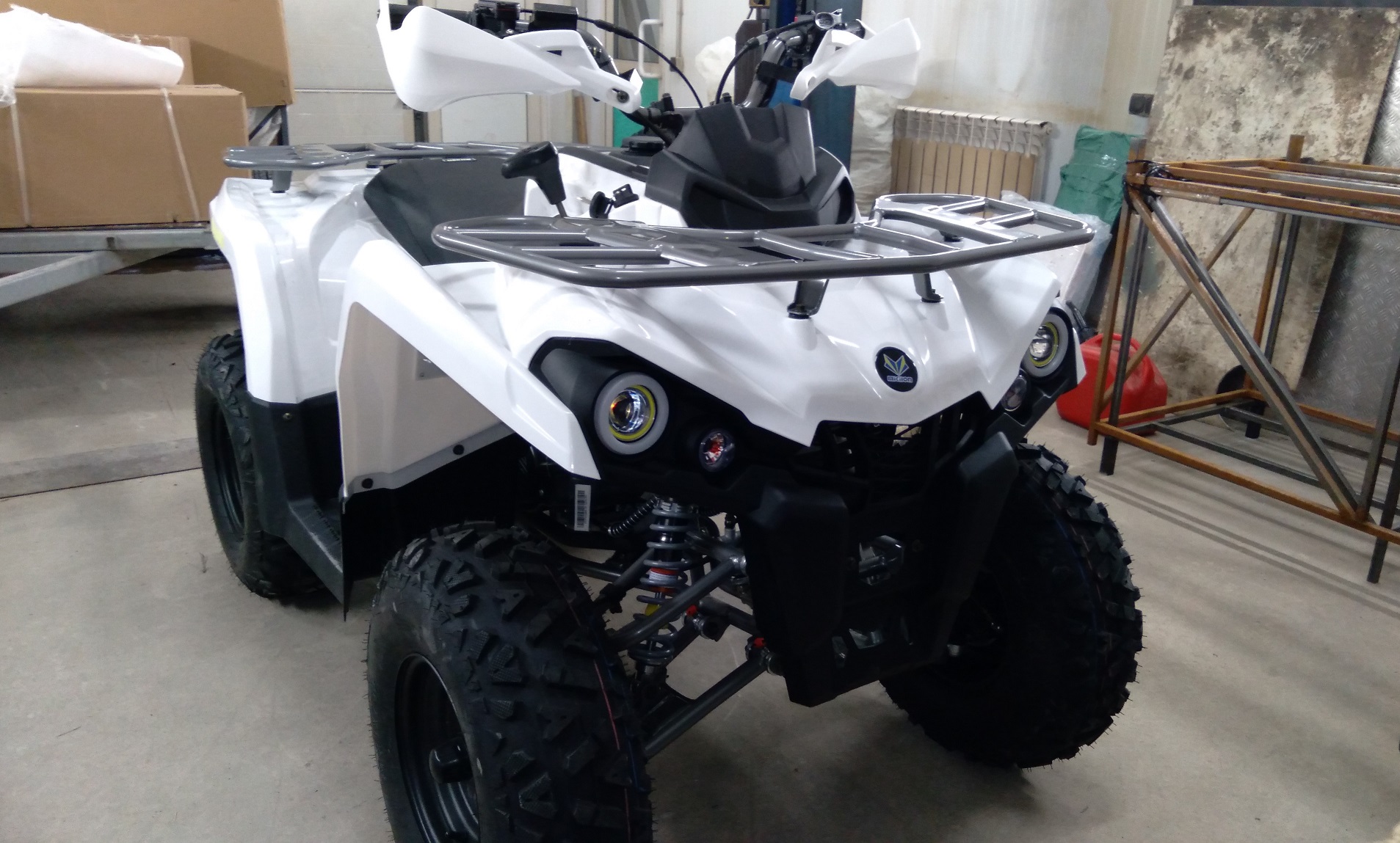 Часть 1. Сборка с нуля квадроцикла Mikilon Hammer 200L Pro White 2 (MotoLand Shark 200).