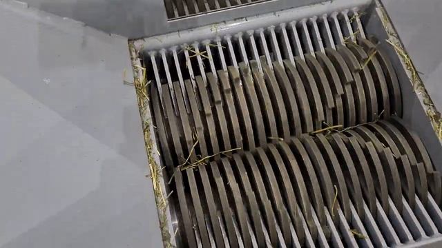 Шредер ИШМ 220 по ТЗ, дробление соломы сена