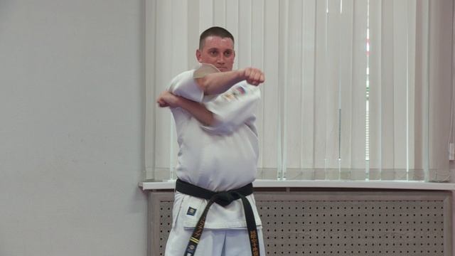 Спортивный форум по киокусинкай 2021. Мастер-класс «Техника киокусинкай. Начальный уровень. 10-8 кю»