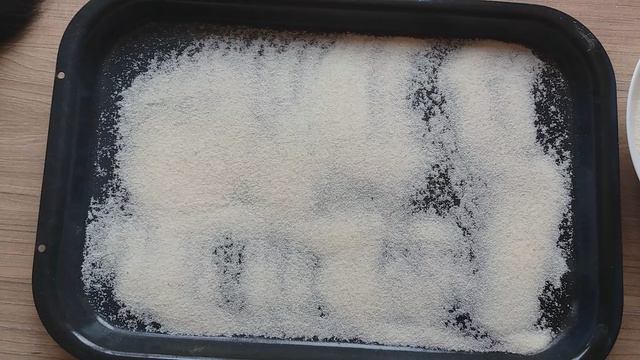 Рисование манной крупой для детей 2-3 лет "Ромашка и бабочка"