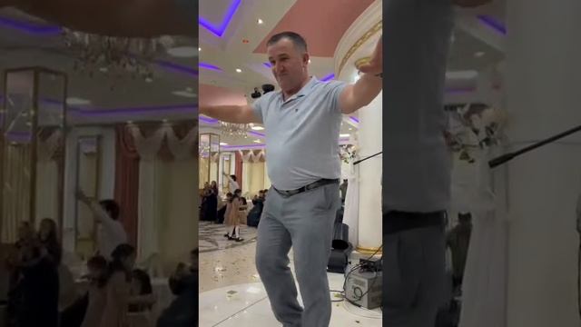 Мужик порвал танец ?? круто танцует ?