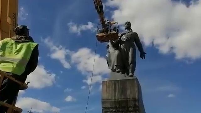 Мойка памятника УДТК 2021