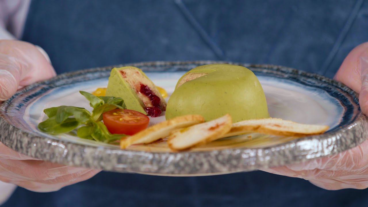 Тосканский паштет в сливочной глазури с тыквенным хумусом