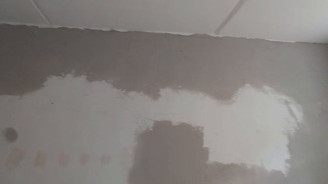 Ремонт скрипучих полов и начало выравнивания стен ?