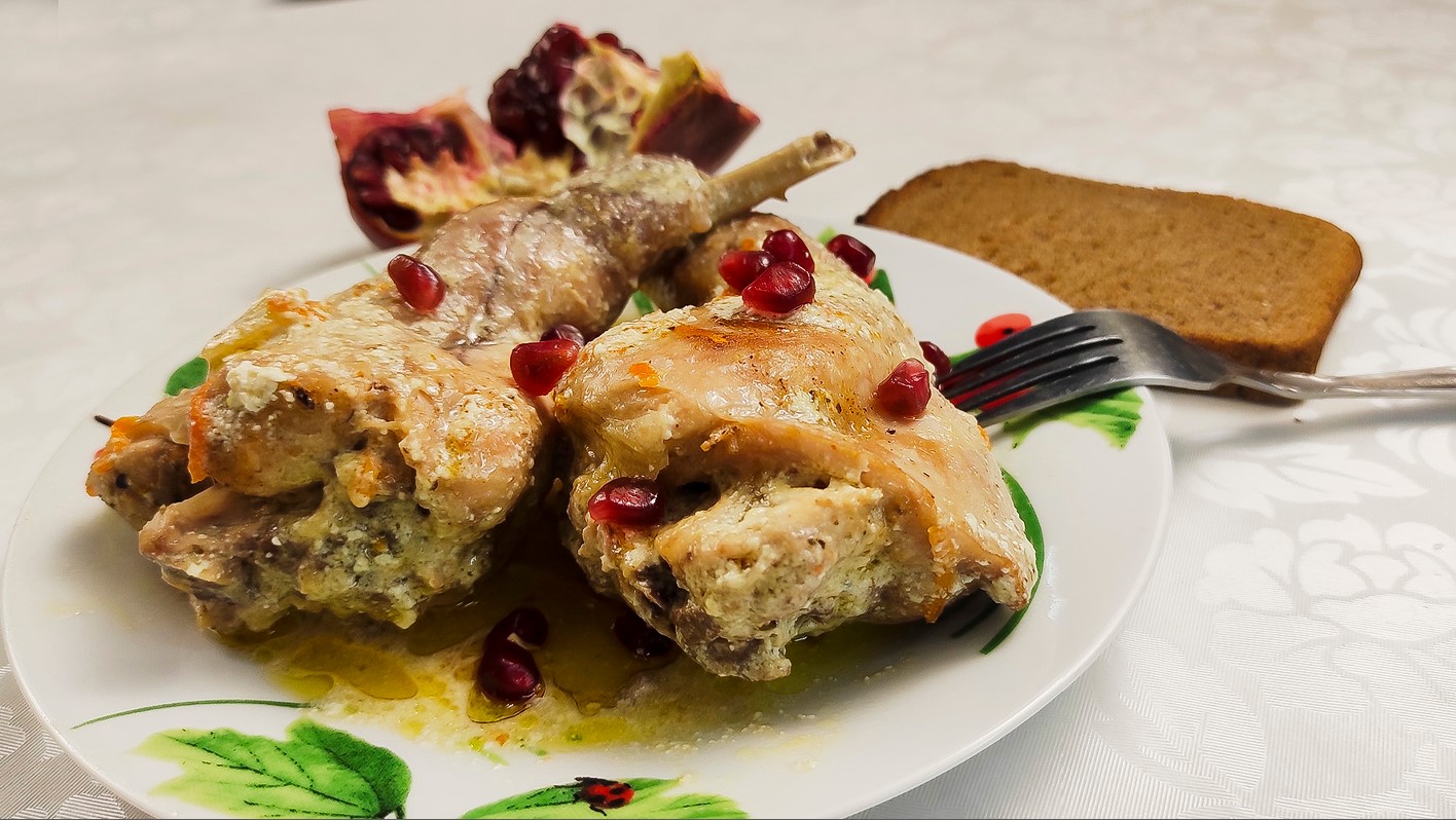 Тушеный кролик в сметане по бабушкиному рецепту