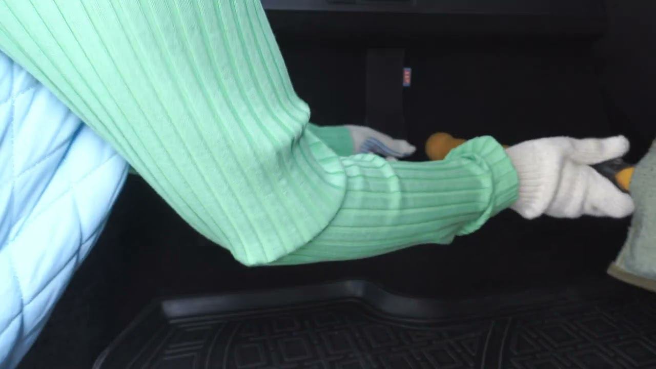 Багажный ремень "Мини" для крепления вещей в автомобиле, цвет черный. Промо-ролик.