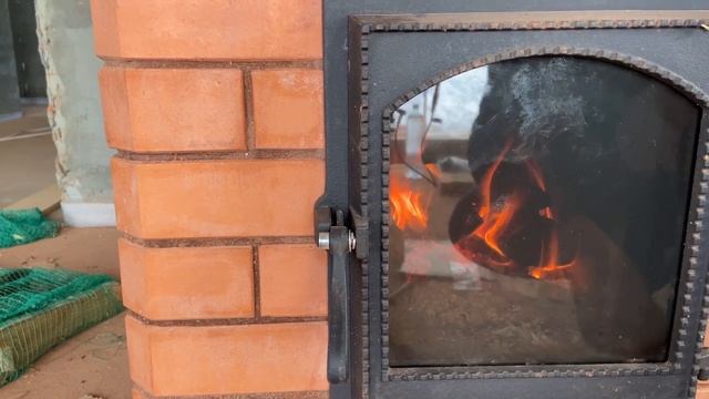 ОТОПЛЕНИЕ ДОМА Русской печью с лежанкой! Как правильно сушить кирпичную печь.
