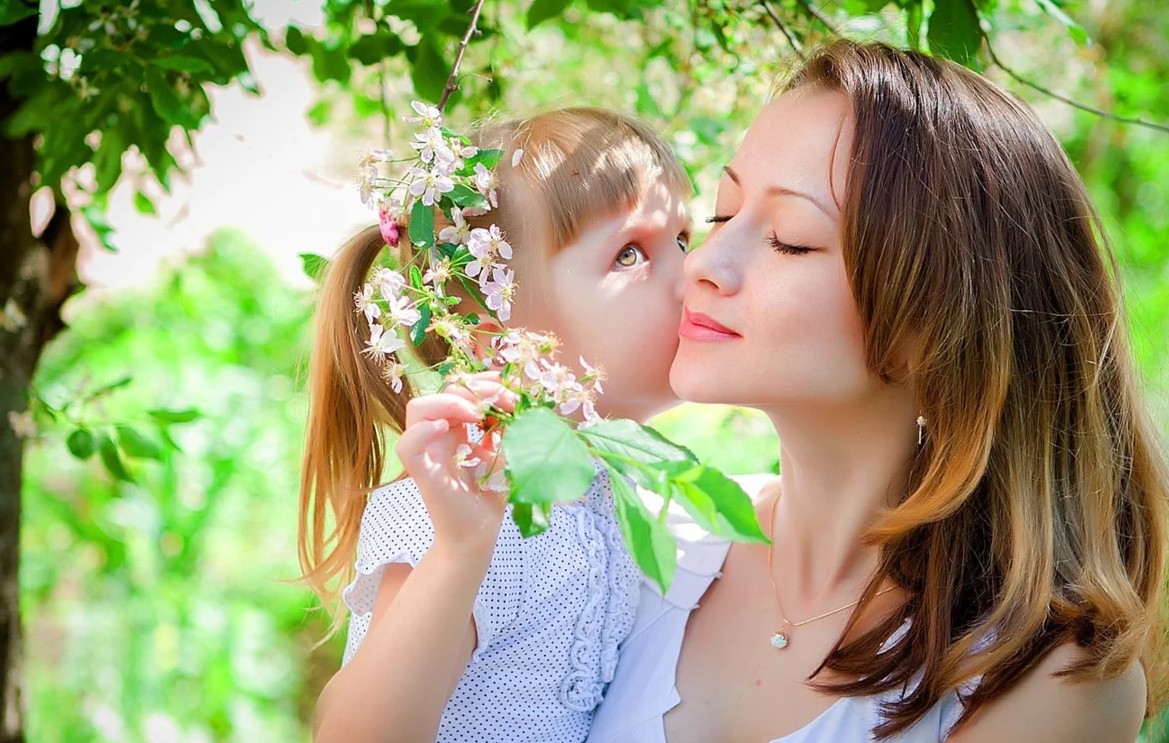 Елена Тессманн "ВСЁ К ЛУЧШЕМУ ИЗМЕНИТСЯ" (Музыка - Елена Тессманн, слова - Ирина Скибина)