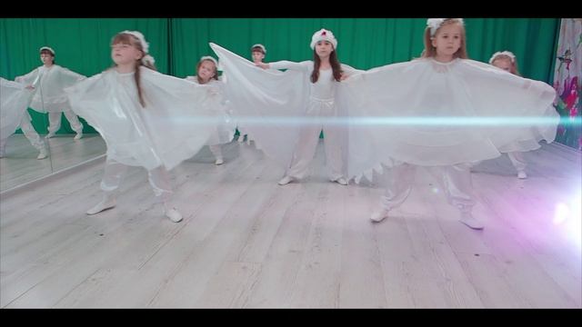 "АИСТ НА КРЫШЕ" Танцевальный коллектив детского сада "СОЛНЫШКО" (Краснодар)