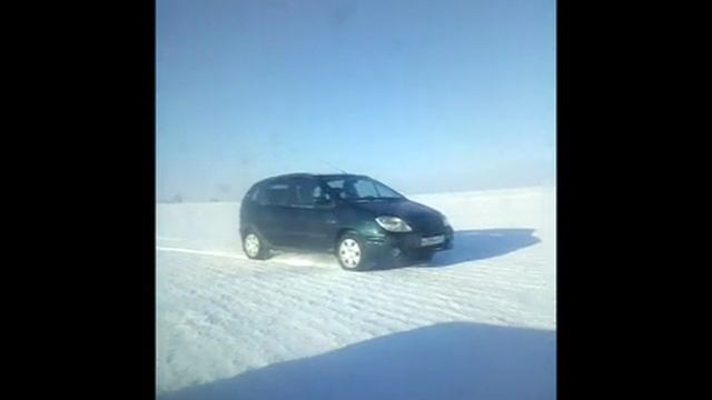 срезал путь