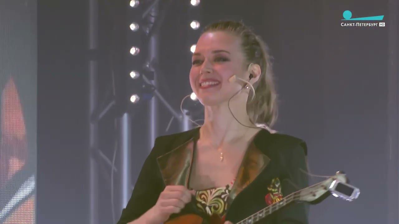 Shugar Palm. BIS-QUIT BAND. Opera a la russe show.