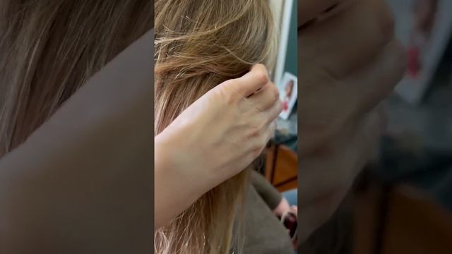 Как осветлить волосы и сделать пряди. Мелирование волос. Женские стрижки и окрашивание волос.