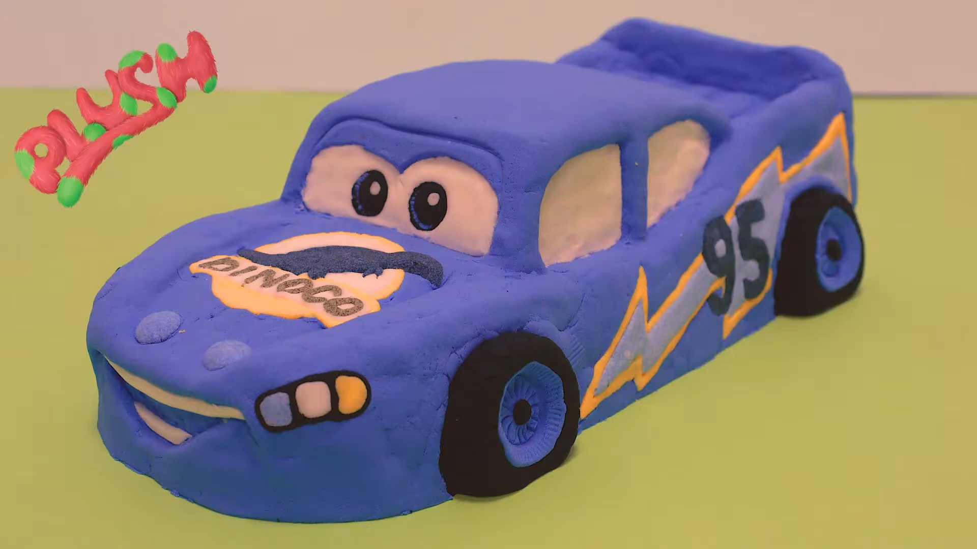 Машинка из пушистого пластилина PLUSH