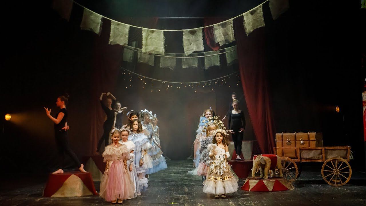 Magic Fashion Week  7 сезон, показ A Glossier