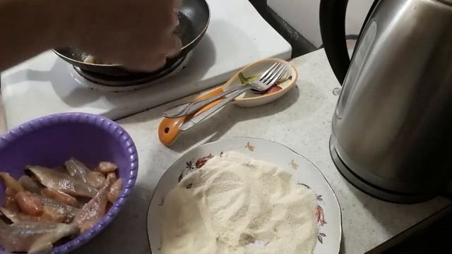Жарим речного окуня.Очень вкусно.