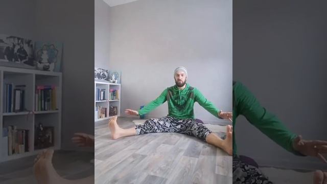 Кундалини разминка, работа с тазом и нижней частью спины