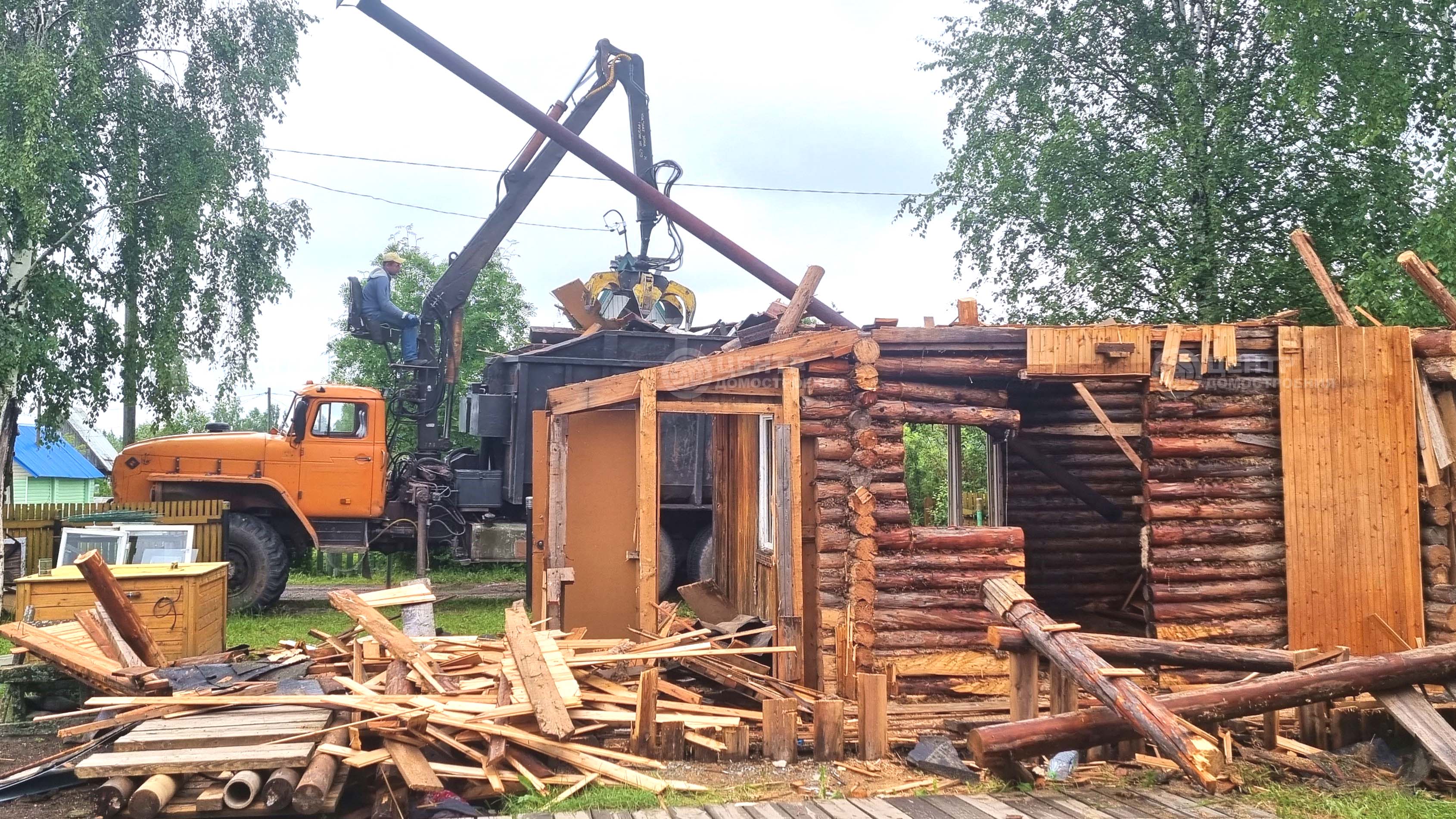 Демонтаж старого дачного дома в Эжве Сыктывкар  Подготовка к строительству нового деревянного дома