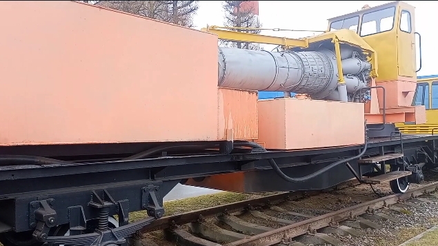 реактивный железнодорожный снегоочистилель.mp4