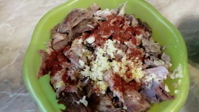 Зельц//Сальтисон//Прессованное мясо в бутылке//В мультиварке-скороварке)))Всё просто