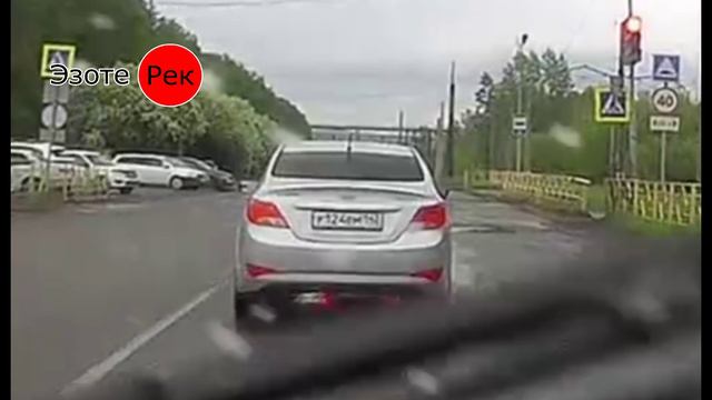 Ездюк 314здюк на красный по встречке на перекрёстке