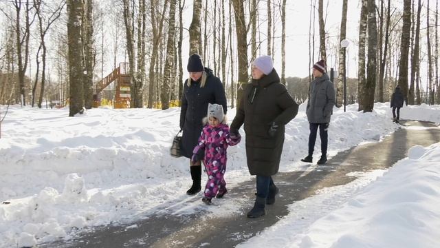Семье Махмудовых вручили спортинвентарь