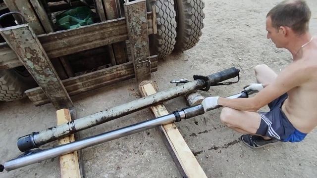 ремонт подъёмного цилиндра львовского погрузчика.mp4