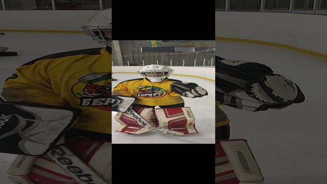 С-образный толчок правой ногой