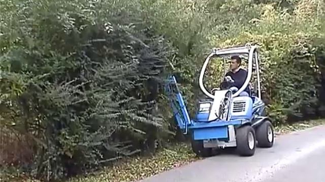 Кусторез или ножницы для живой изгороди на мини погрузчик MultiOne