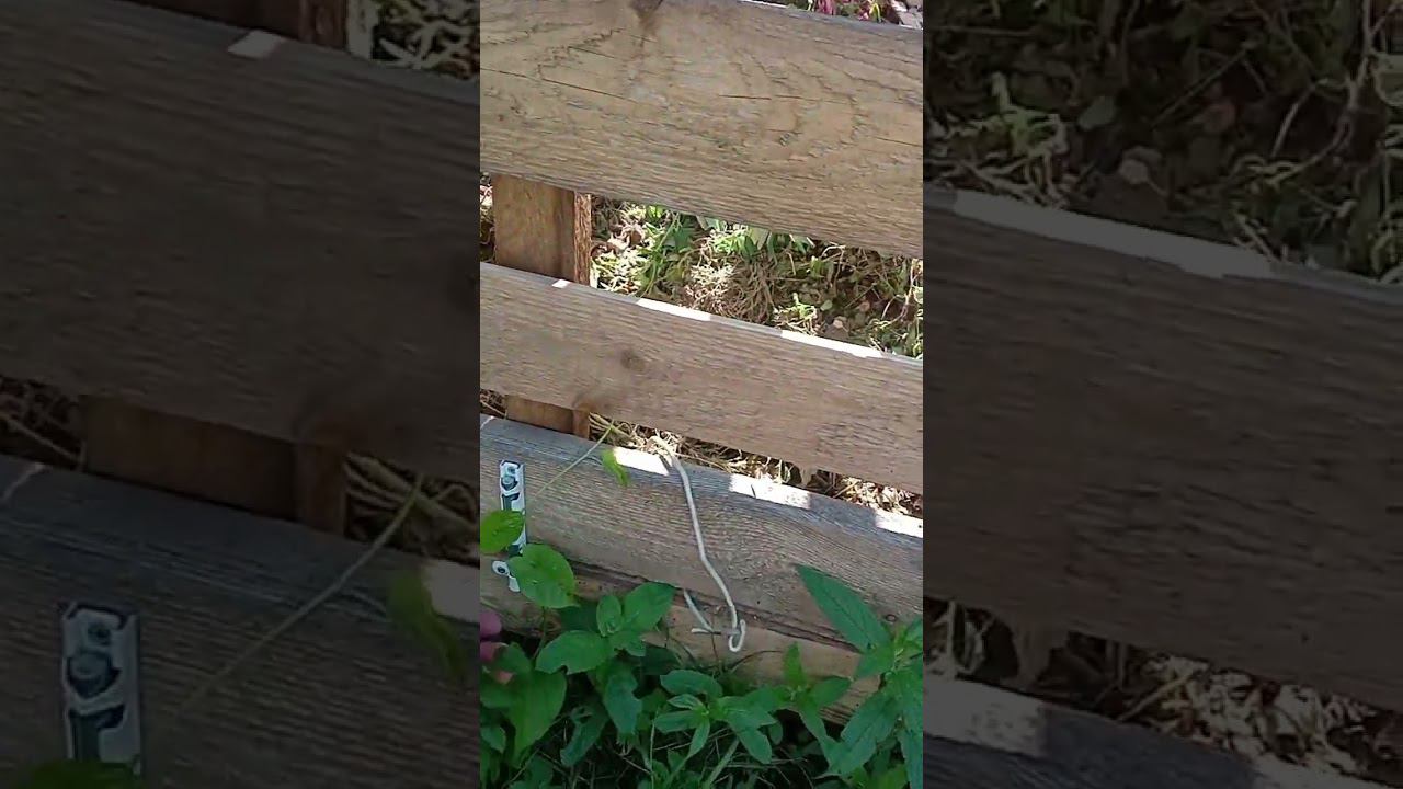 Компостная куча из досок на даче своими руками