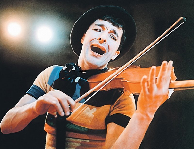 "7 Минут с Клоуном!"  
Моно спектакль по новеллам Леонида Енгибарова