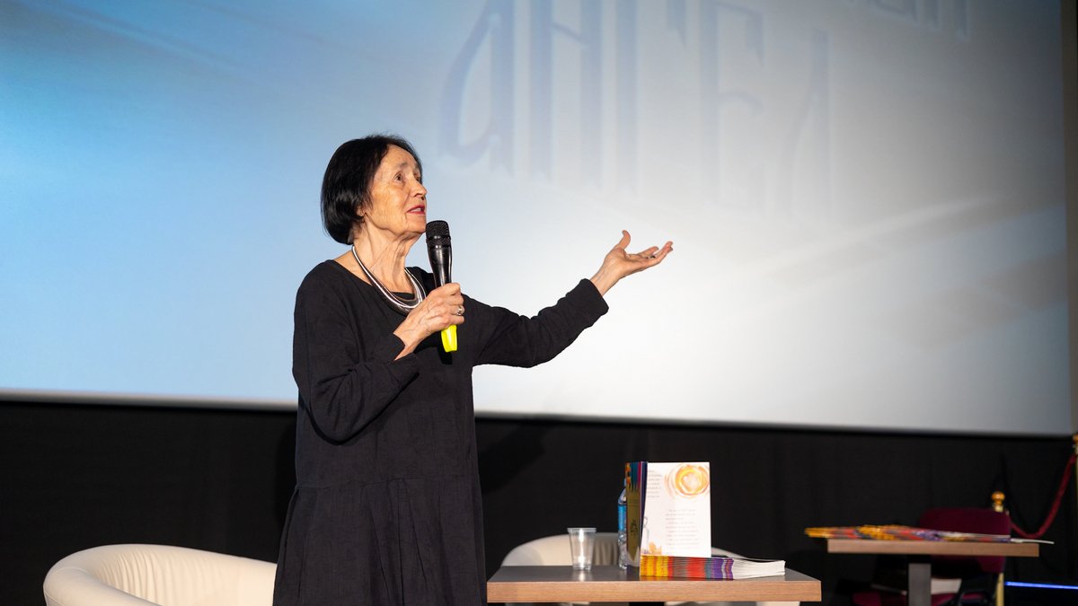 Российским медикам посвящается 25 ноября 2021