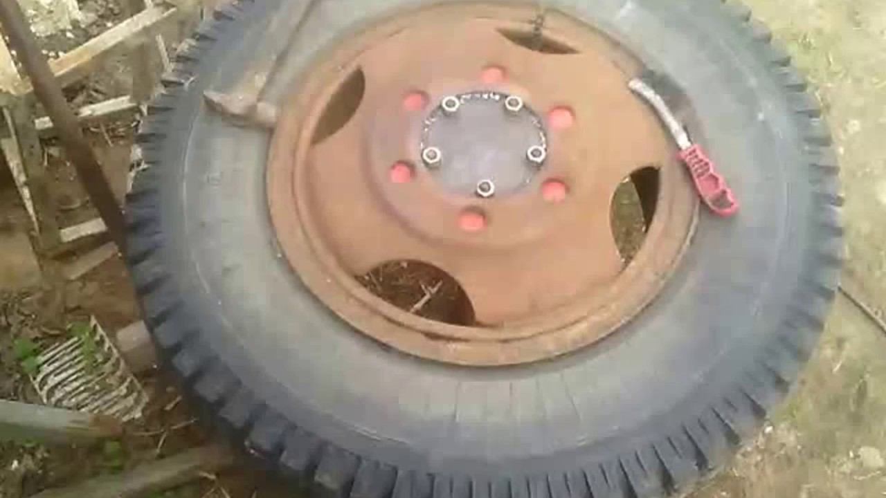 Самодельный трактор.Процесс сборки.Приварил планшайбы к колесам.#3