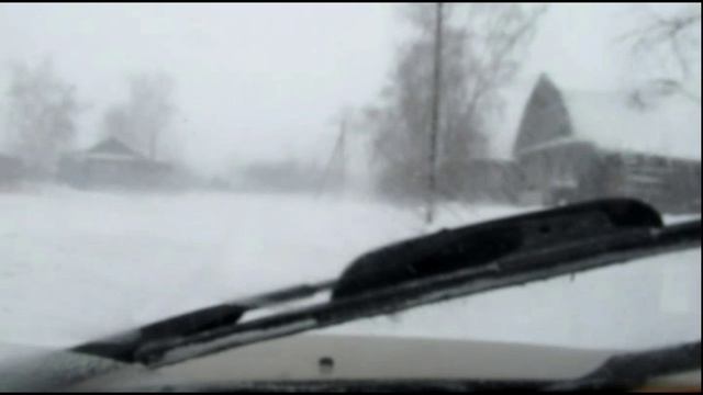 Зимняя дорога в деревне