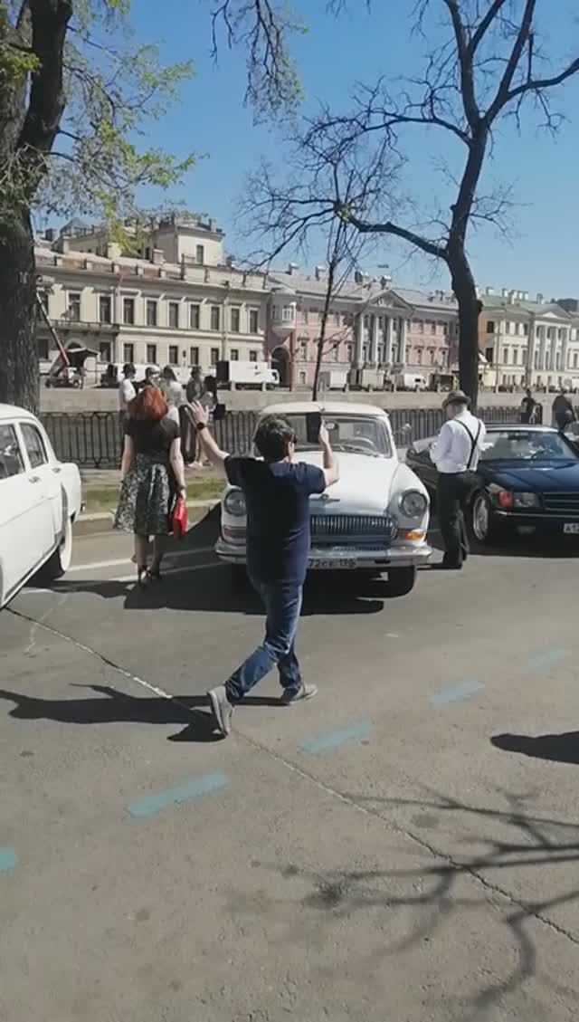 Ретро парад транспорта в Петербурге