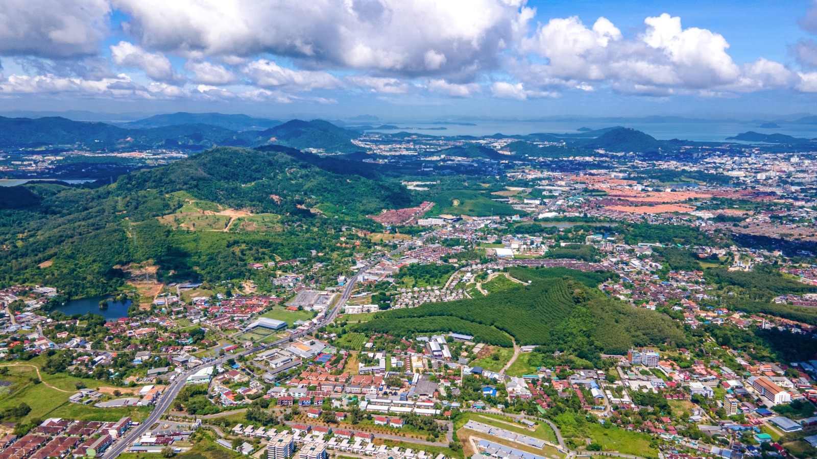 А там за облаками или полёты над Пхукетом. Phuket Thailand (November 2021)