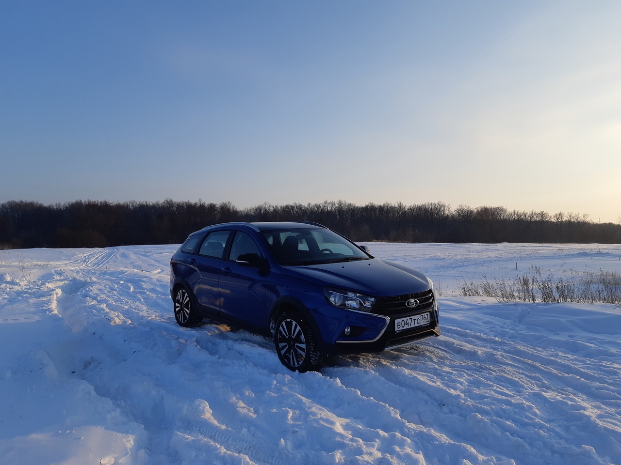 ЗИМНИЙ ДЛИТЕЛЬНЫЙ тест и обзор "ЧЁРНОЙ" LADA Vesta SW Cross с ВАРИАТОРОМ. Black and Snow