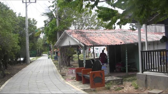 Lens: о. Санта Каталина, Колумбия.