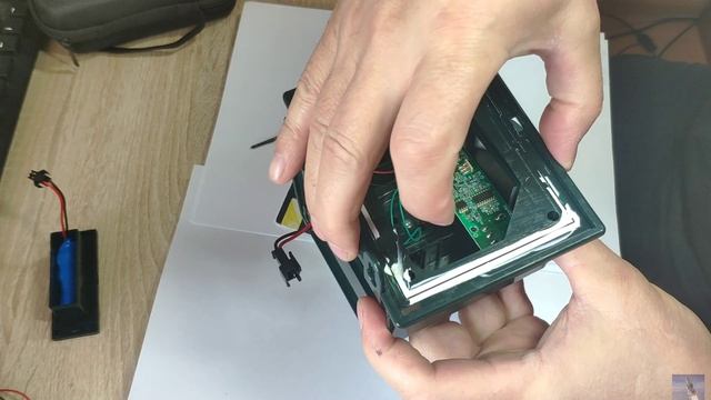 Домашний отпугиватель собак и кошек.