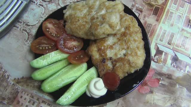 Просто супер быстрый и вкусный рецепт рыбных биточков.